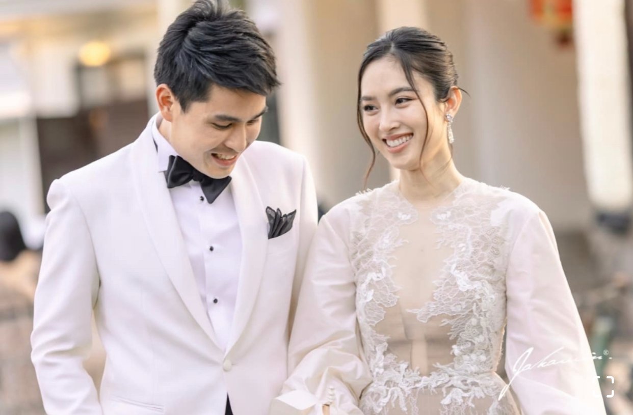 "Three Wedding Dresses of 'Thailand's Most Beautiful Transgender Beauty ...