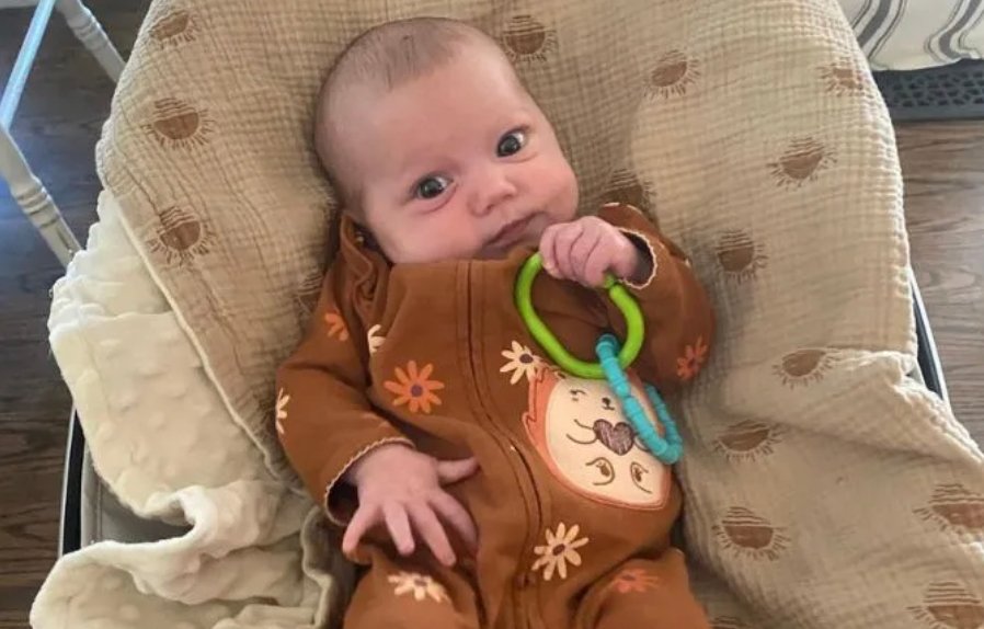 7 Little Johnstons: Baby Leighton is Elizabeth's Mini-Me in Latest Pic ...